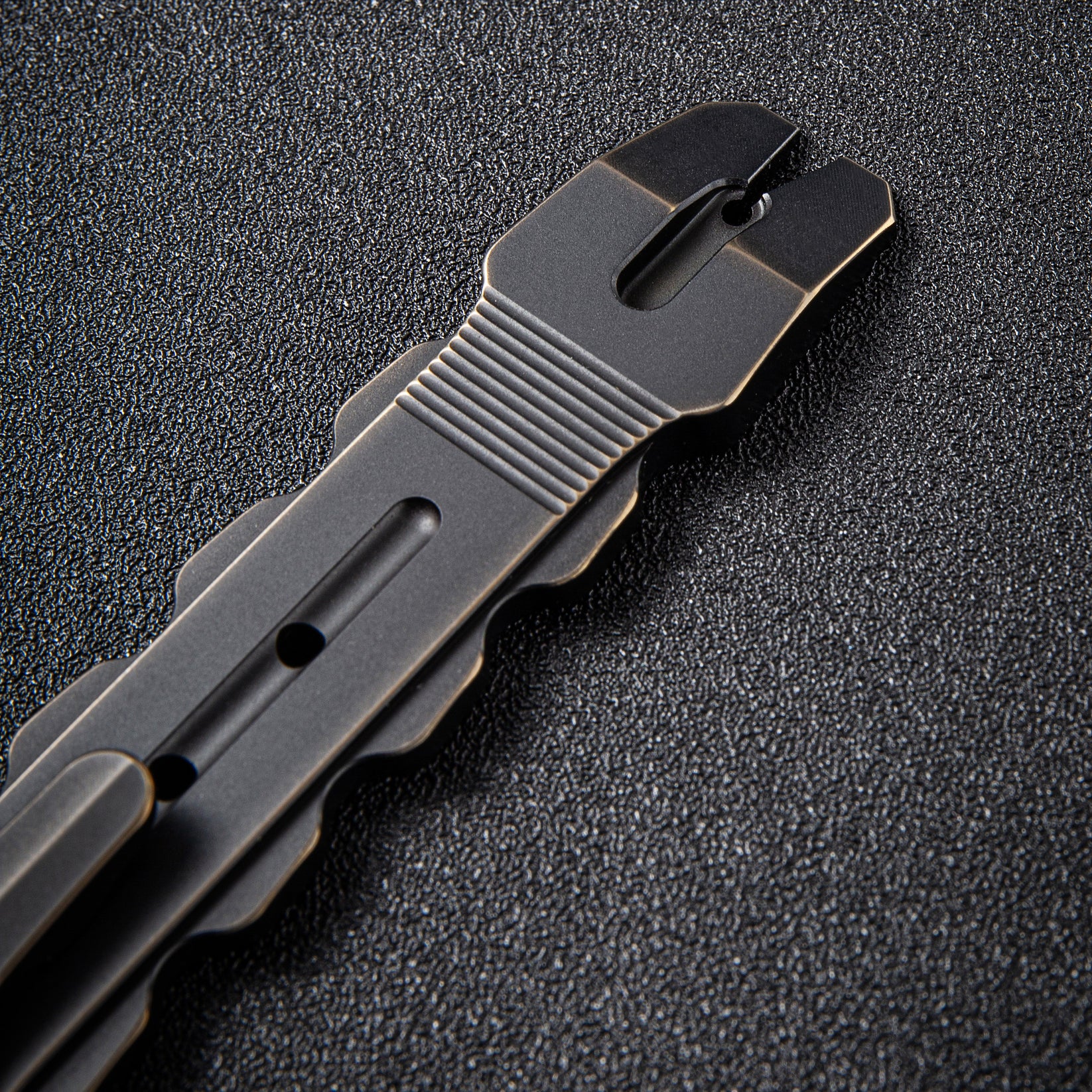 WEKNIFE Gesila Titanium Prybar Multitool, Antique Bronze – Goodnotes.no