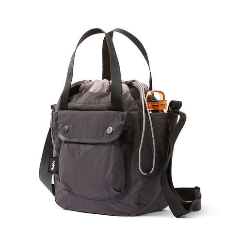 Bellroy Cinch Bucket Bag, Charcoal – Goodnotes.no